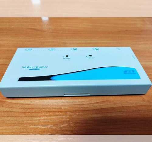 VGA video splitter adapter