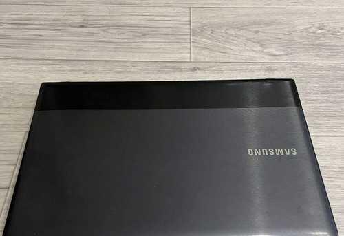 15.6" Samsung NP300E5A, 500 ГБ, Core i3-2350M, RAM 4 ГБ, GeForce GT 520MX 1 ГБ