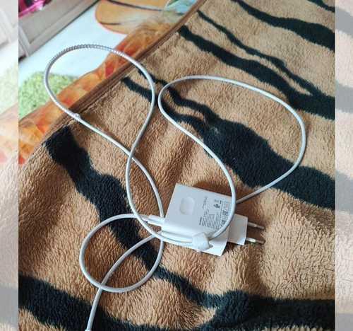Зарядка для ноутбука