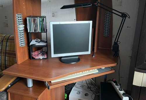 Компьютерный стол угловой с полками бу