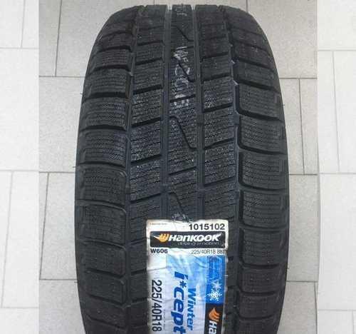 Hankook Winter I'Cept IZ W606 225/40 R18 88T