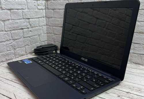 Ноутбук 11.6" ASUS VivoBook E200HA, 32 ГБ, Atom x5-Z8300, RAM 4 ГБ, Intel HD Graphics