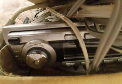 Автомагнитола LG цифровая audio/radio/CD