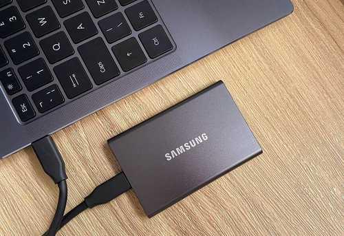 Продам новый 2 дня Внешний SSD диск Samsung 1.8" T