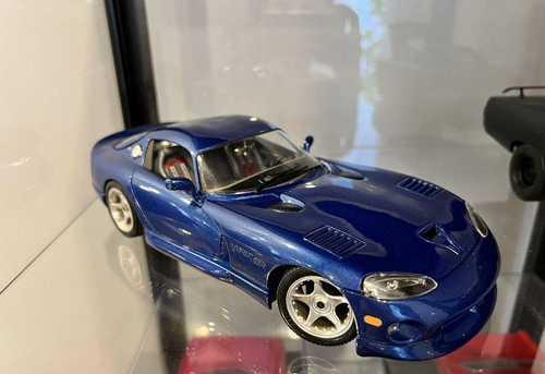 Dodge viper 1/18 Bburago