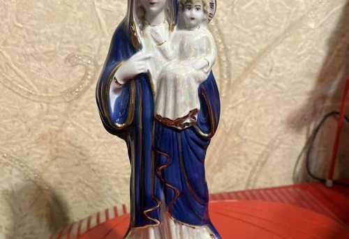 Фарфоровая статуэтка Дева Мария с младенцем