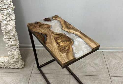 Стильный дизайнерский столик приставной к дивану