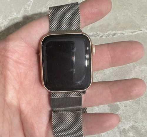 Часы apple watch se 40 mm