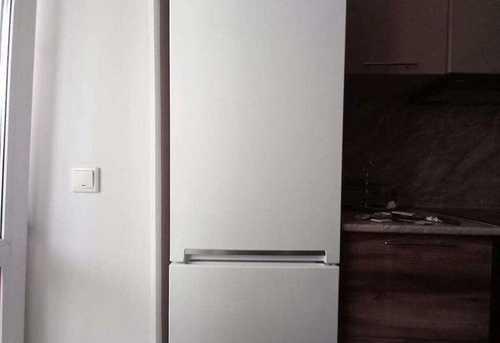 Холодильник Beko rcsk 310M 20W, новый