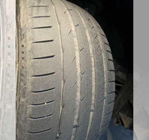 Laufenn S Fit EQ 275/40 R20