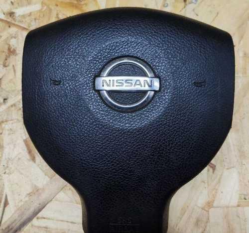 Подушка безопасности водителя Nissan Tiida