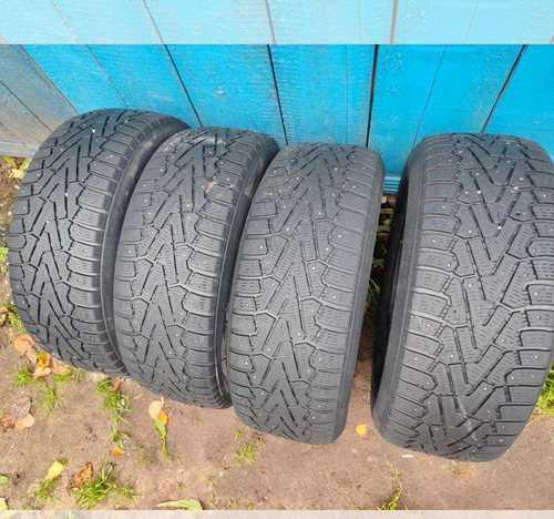 Pirelli Ice Zero 215/60 R16