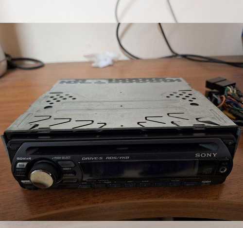 Продам магнитолу sony CDX-GT 317EE