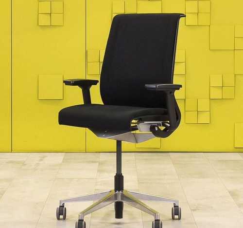 Компьютерное кресло Steelcase Think Франция