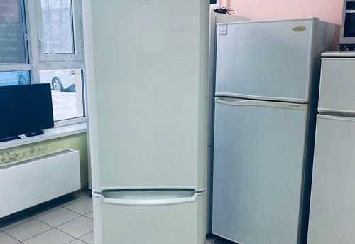 Продам холодильник indesit бу