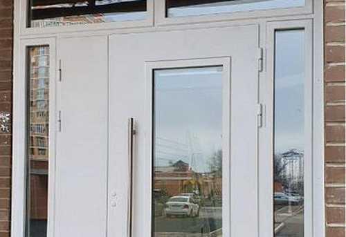 Дверь металлическая подъездная со стеклом