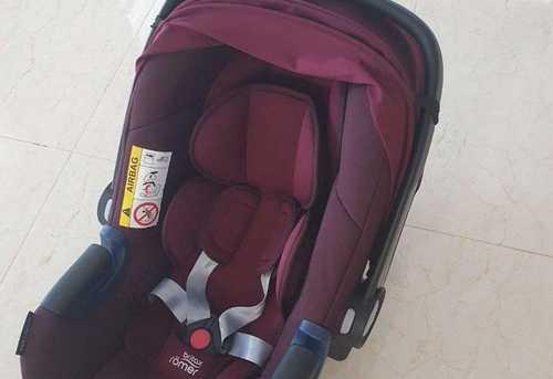 Детское автокресло Britax Roemer Baby-Safe2 i-size