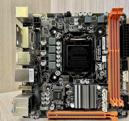 Материнская плата 1150 gigabyte GA-B85N Phoenix