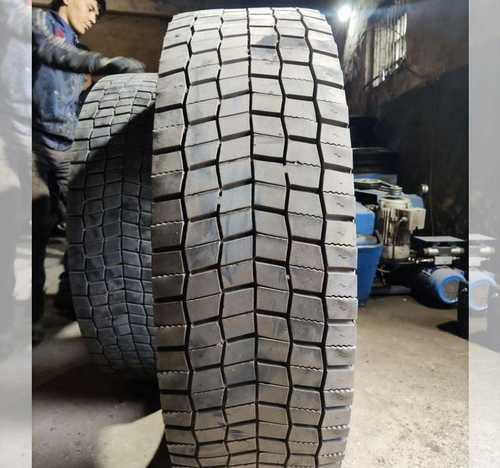 Грузовая шина бу 315 80 R22.5 Hankook