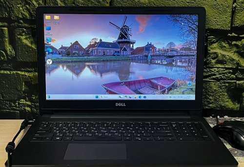 Ноутбук Dell / SSD 240Gb/ Intel UHD Graphics
