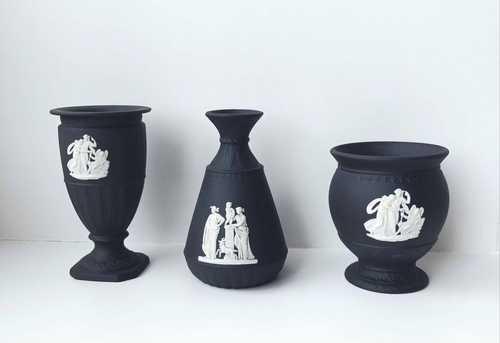 Wedgwood Jasperware Редкая ваза в чёрном цвете