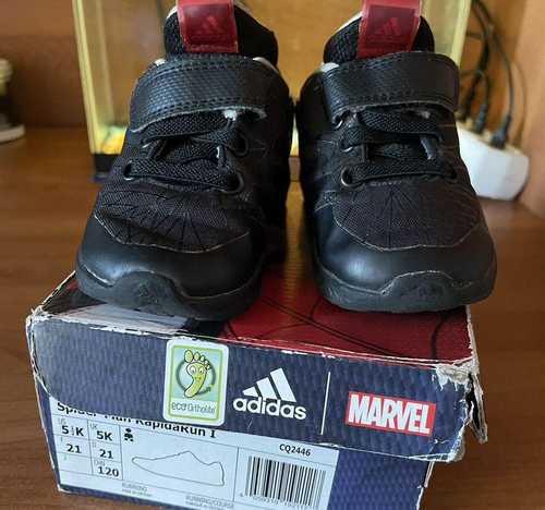 Кроссовки детские adidas Marvel (адидас марвел)