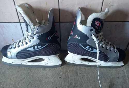 Коньки хоккейные botas 44 размер