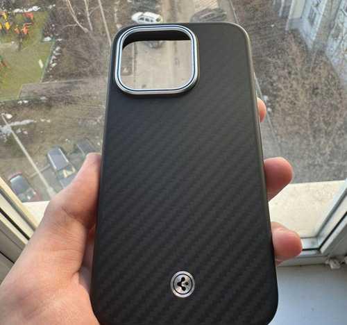 Spigen Enzo Aramid iPhone 15 pro