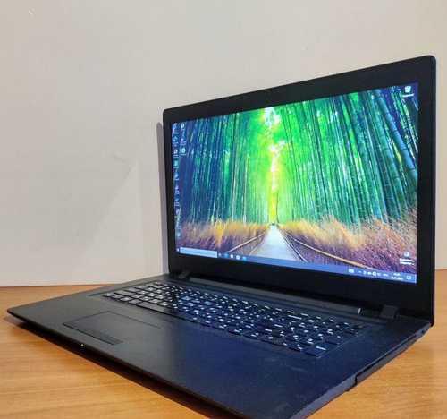 Ноутбук lenovo ideapad 17acl 4ядра на 620гб