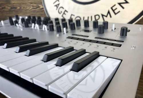 Korg minilogue аналоговый синтезатор