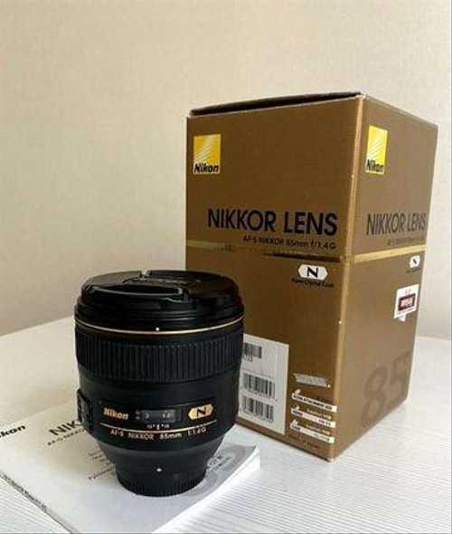Объектив Nikon 85mm f/1.4G