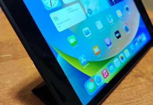 iPad 9.7 6th gen 128GB WiFi + Cellular, Space Gray