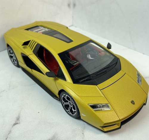 Модель машины Lamborghini Countach 1:24