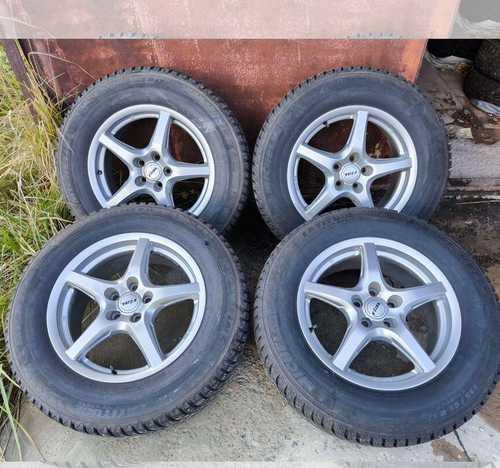 Комплект колес на Volvo 235/65 R17