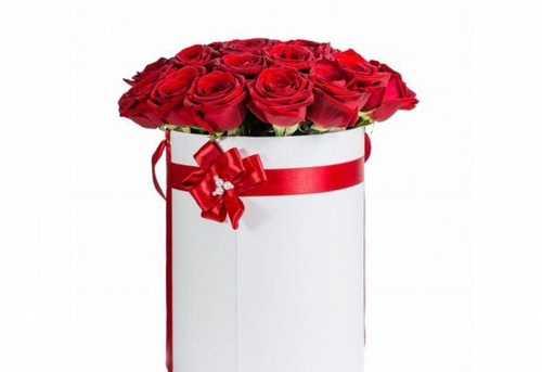 Шляпная коробка. Большая ваза для цветов