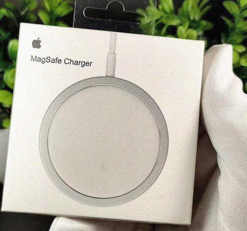 Инновационный зарядник MagSafe от Apple