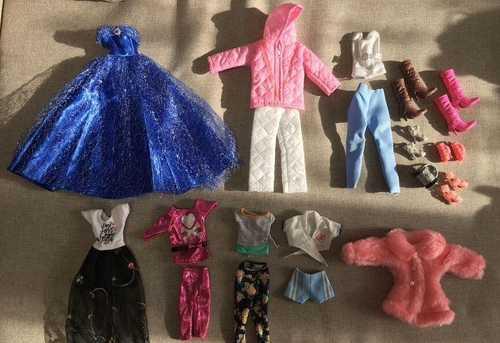 Лот игровой одежды для куклы барби
