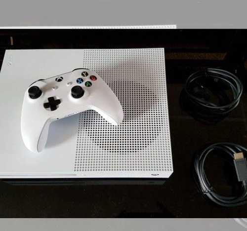 Игровая приставка Microsoft Xbox One S, белая, 1тб