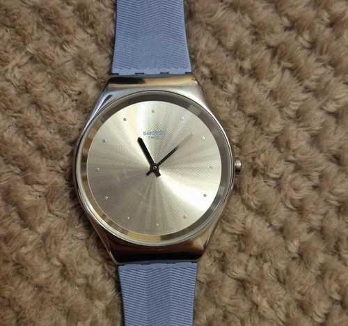 Наручные часы swatch blue moire syxs134