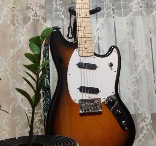 Электрогитара Fender squier sonic mustang mn