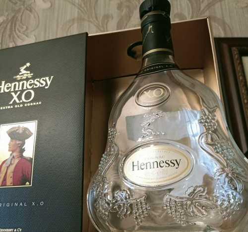 Коробка и бутылка Hennessy Х.О 0,7 отлич.сост