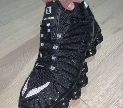 Крутые кроссовки Nike новые