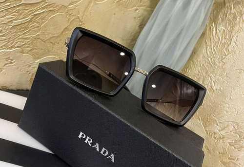 Солнцезащитные очки prada черные полный комплект