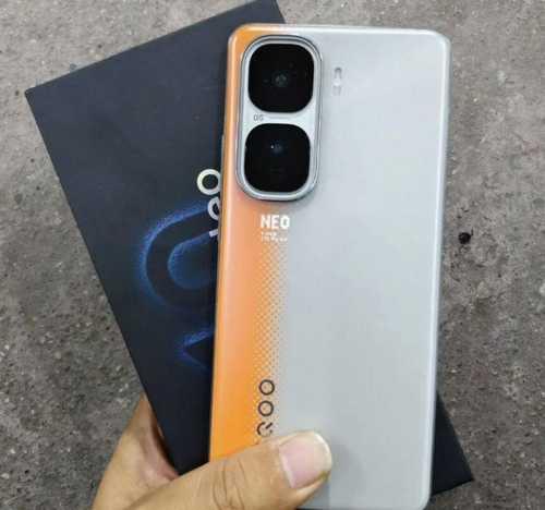 vivo iQOO Neo10, 12/256 ГБ