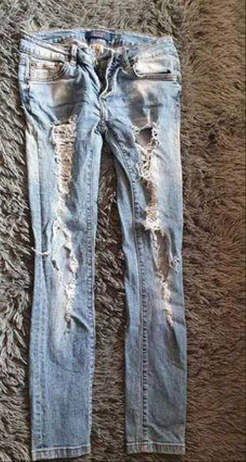 Рваные джинсы летние 40 42