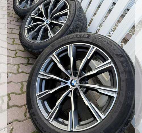 Шины Колеса зимние bmw g05 g06 g07 275/45/R20