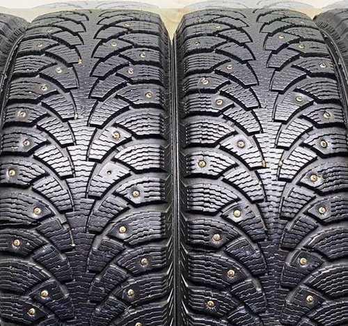 Nokian Tyres Hakkapeliitta 4 215/60 R16