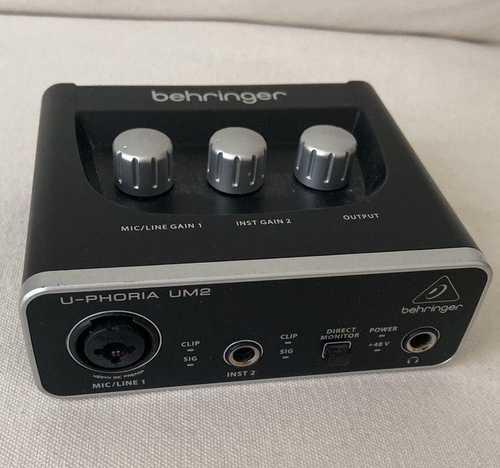 Звуковая карта behringer u phoria um2