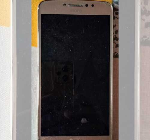 Motorola Moto E4 Plus, 3/16 ГБ