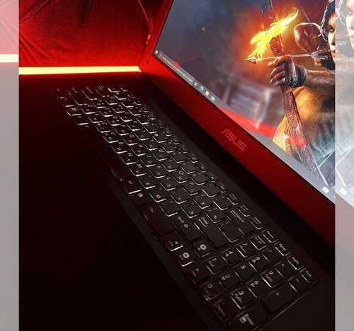 Игровой Asus ROG 17,3 i7 Radeon 10GB SSD HDD